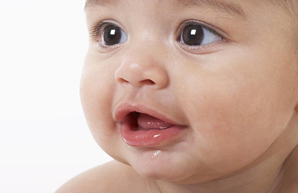 El exceso de babeo en el bebé: ¿Es normal? - Etapa Infantil